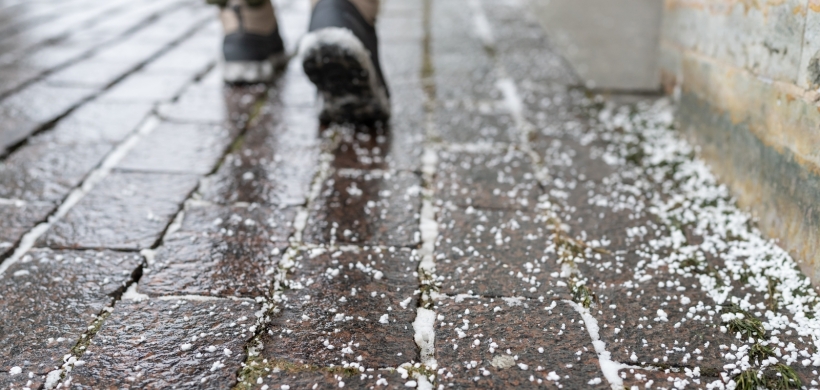 Avoiding slips and falls in icy conditions | LiveWest