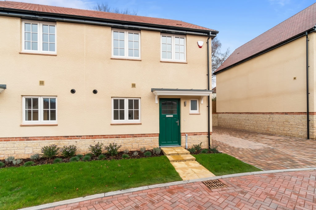 2 bedroom Semi-Detached House | LiveWest