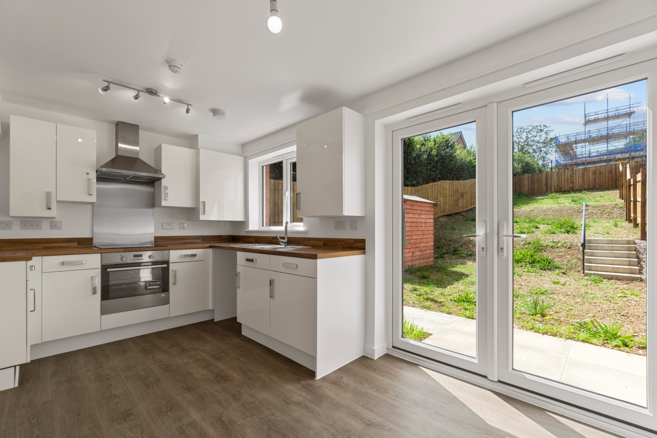 2 Bedroom End Of Terrace House Livewest