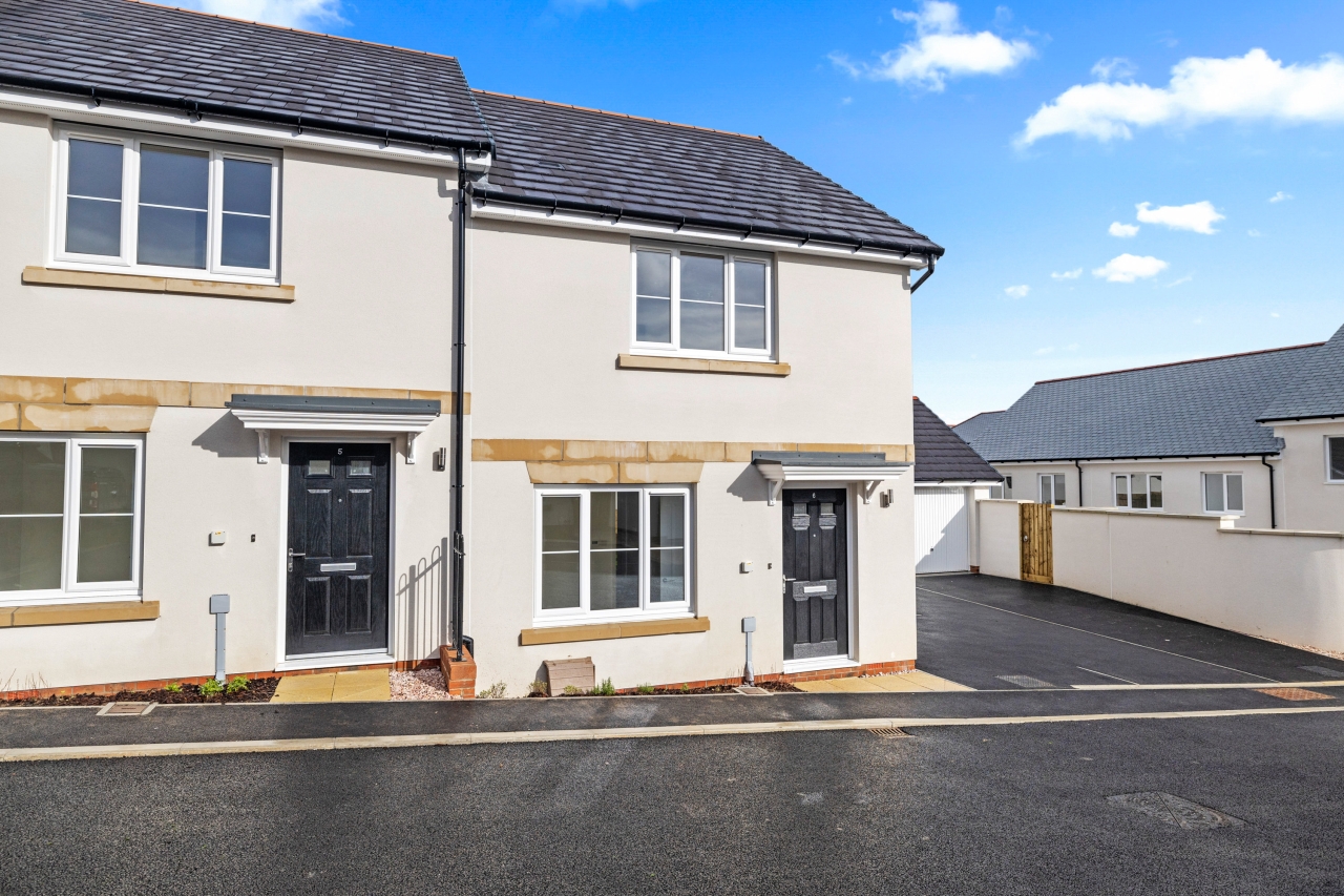 2 Bedroom End of Terrace House | LiveWest