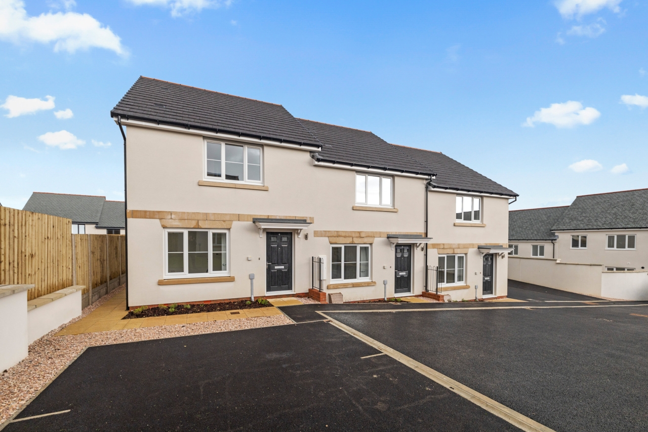 2 Bedroom End of Terrace House | LiveWest