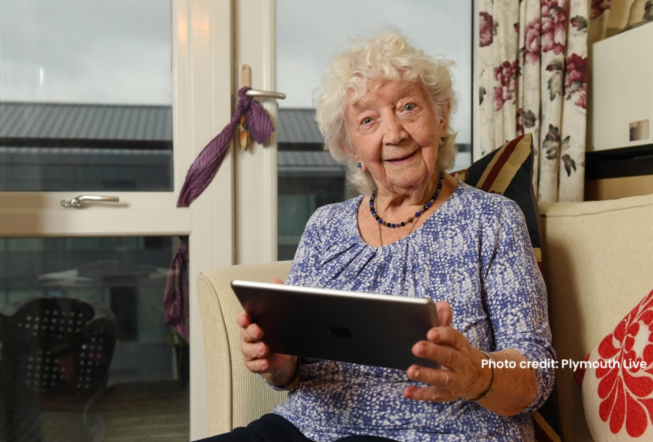 Delcie is combatting loneliness thanks to new digital skills | LiveWest